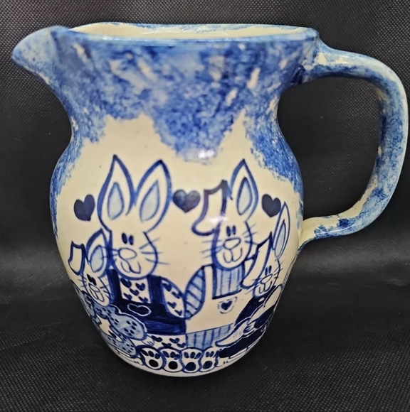 CMP | Art | Vtg Spongeware Pottery Bunny Pitcher Signed Cmp Pottery ...
